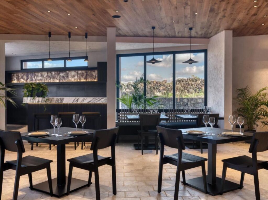 Domes Novos Santorini : A Look Inside | Luxsphere