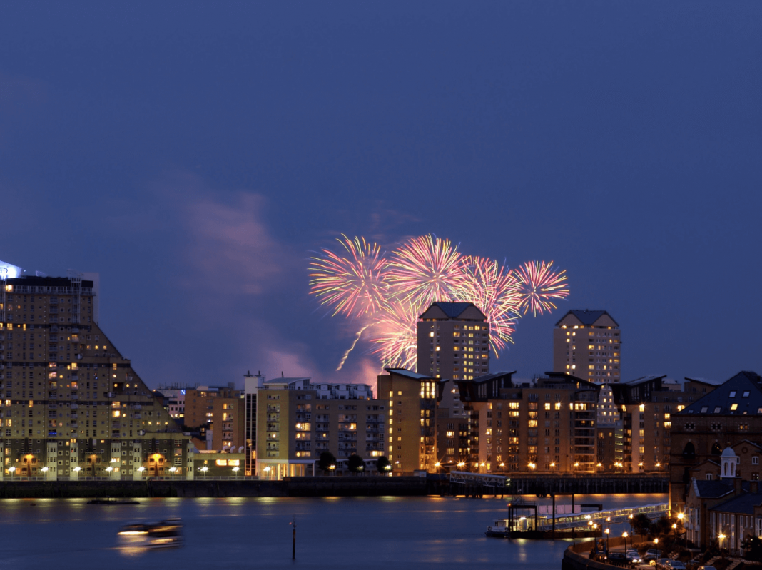 Best Autumn Festivals Around The World - Festival Of Lights | Luxsphere