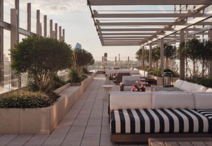 Sky Pool London At Embassy Gardens - Floating Pool | Luxsphere