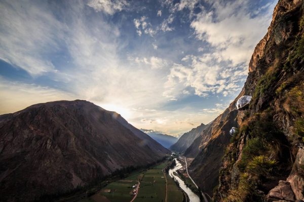 Hanging Capsules Hotel In Peru : Sky Lodge Peru | Luxsphere