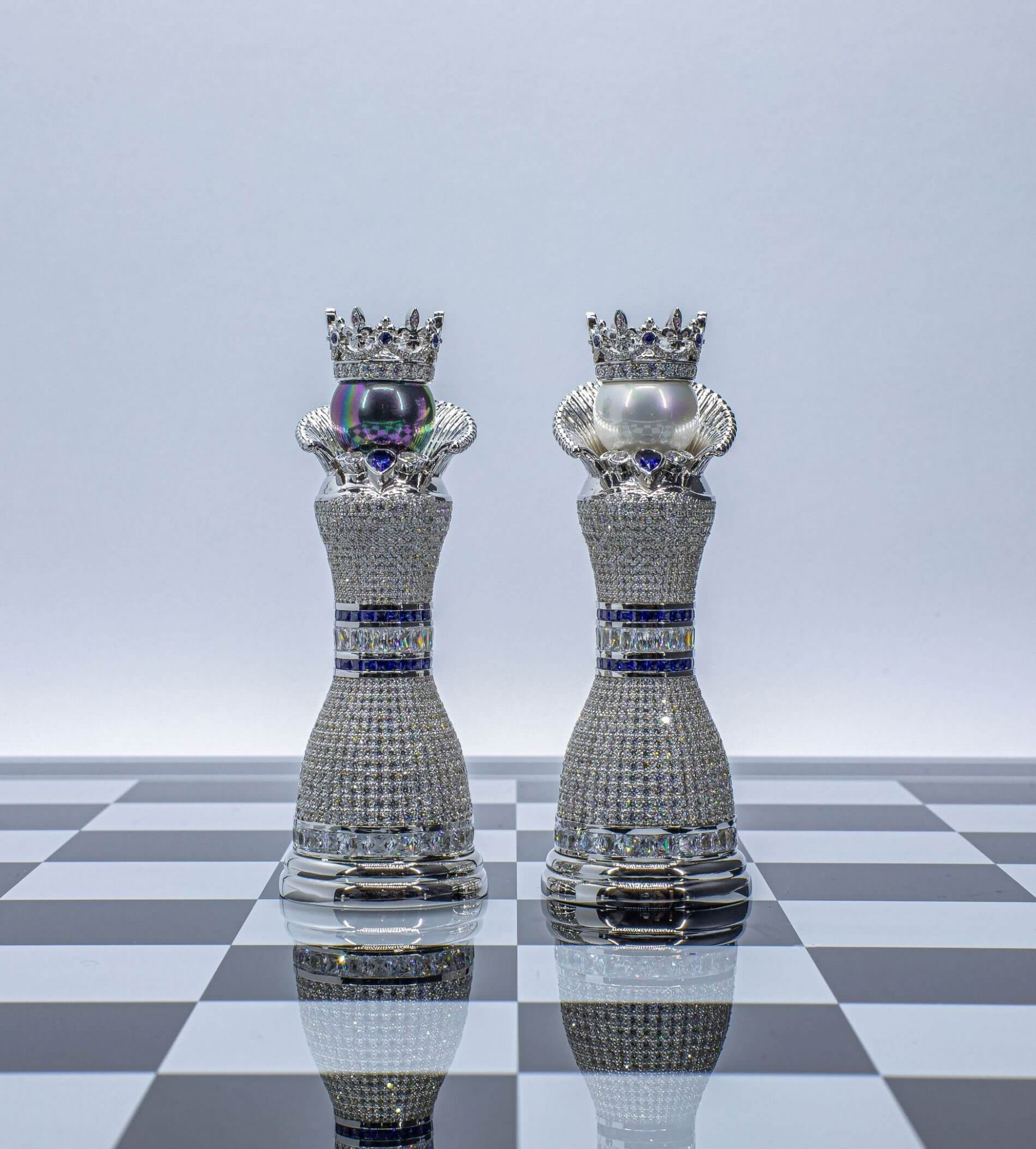 World's Most Expensive Chess Set : Pearl Royale | Luxsphere