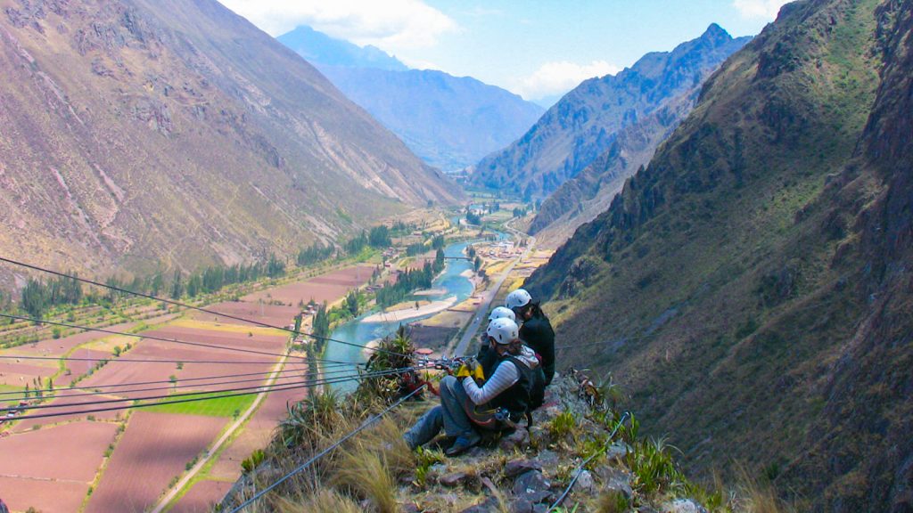 Hanging Capsules Hotel In Peru : Sky Lodge Peru | Luxsphere